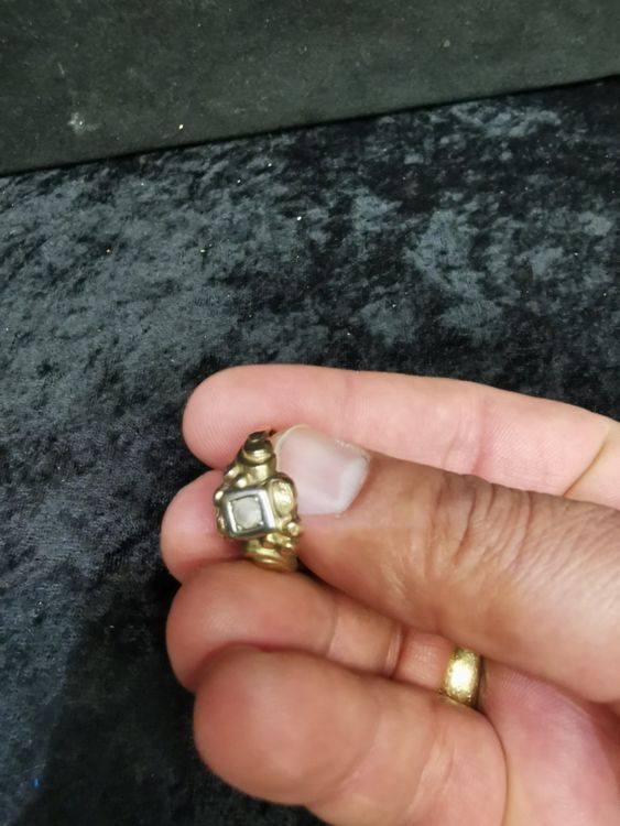 BAGUE EN OR PROBABLEMENT 14K OU 8k VOIR POINÇON | Kaufen auf Ricardo