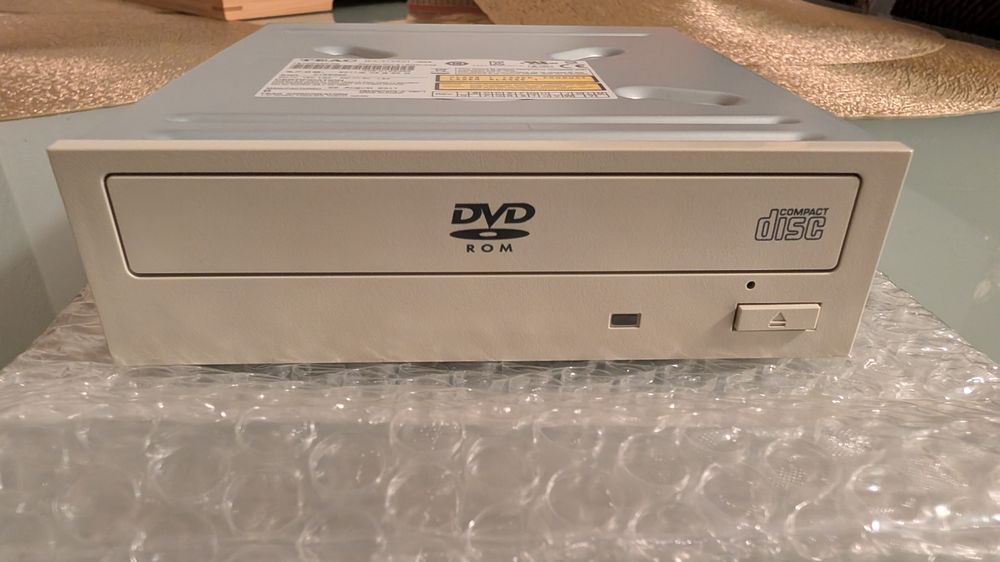 TEAC DVD-ROM Drive Fabrikneu - 10 Stk (Neu (gemäss Beschreibung)) in ...