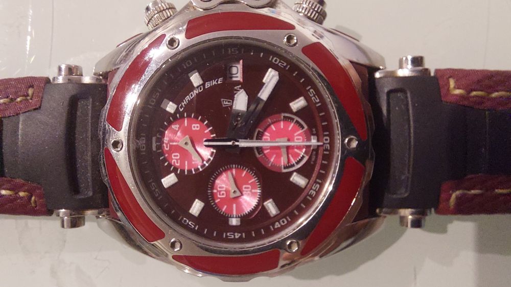 Festina Lady Chrono Bike Uhr Bordeaux F16274 (Gebraucht) in Dübendorf ...