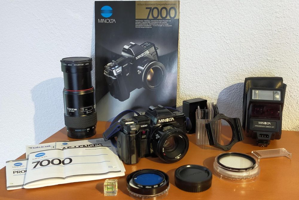 Minolta 7000 AF anal. Spiegelreflexkamera mit Zubehör • 1985 (Gebraucht) in Hagenbuch ZH für CHF ...