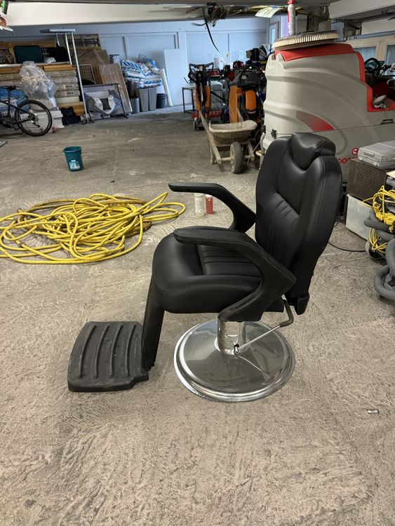 Friseurstuhl Coiffeurstuhl Herrenstuhl Barbershop schwarz Ku | Kaufen auf Ricardo