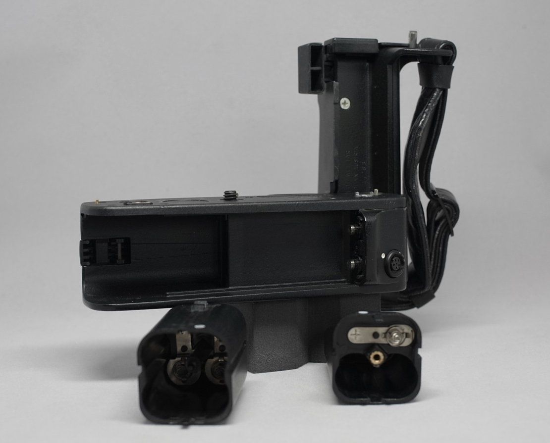 Leica Leitz Winder R5 R5 R6 R4 RE (Gebraucht) in Valeyres-sous-Rances ...