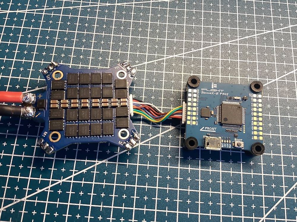 iFlight SucceX-E F405 FC Stack + 45A 2-6S esc Fpv (Neu (gemäss ...