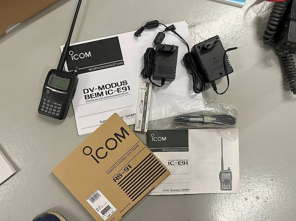 ICOM IC-91E Amateurfunkgerät mit Zubehör (Gebraucht) in Hüttwilen für ...