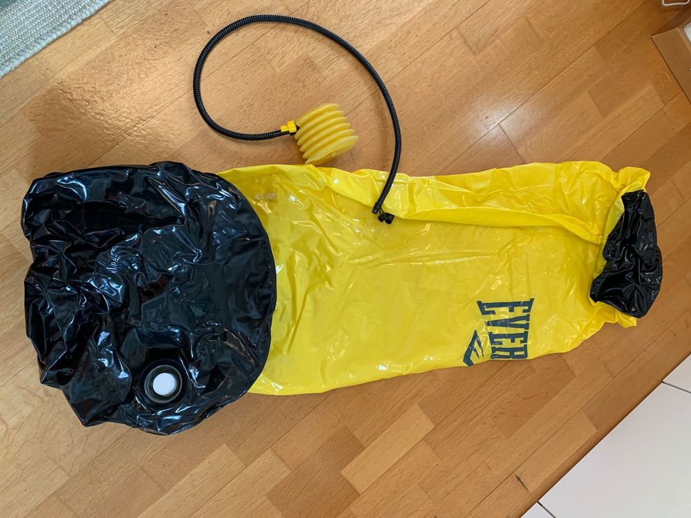 Everlast Power Tower Trainingshilfe (Neu (gemäss Beschreibung)) in ...