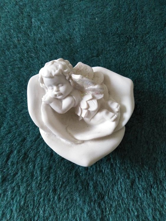 Engel Kind aus Gips | Kaufen auf Ricardo