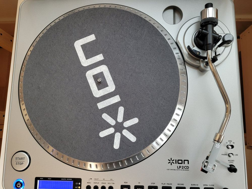 Ion Audio LP 2 CD USB-Plattenspieler mit CD-Brenner (Gebraucht) in ...
