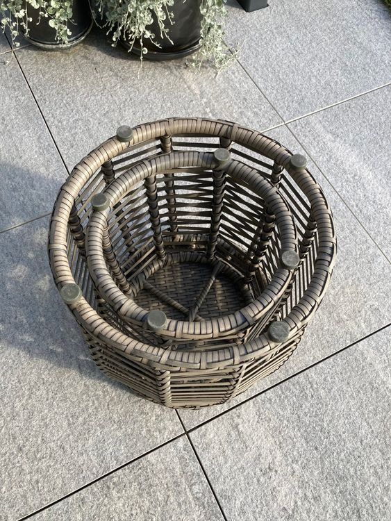 2 sehr schöne Beistell-Tischchen rund !!! (Gebraucht) in Egolzwil für ...