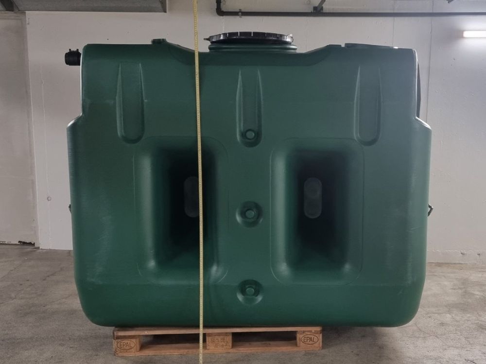 Wasser Tank 2000 Liter Trinkwasser Meteowasser (Gebraucht) in Stans für ...