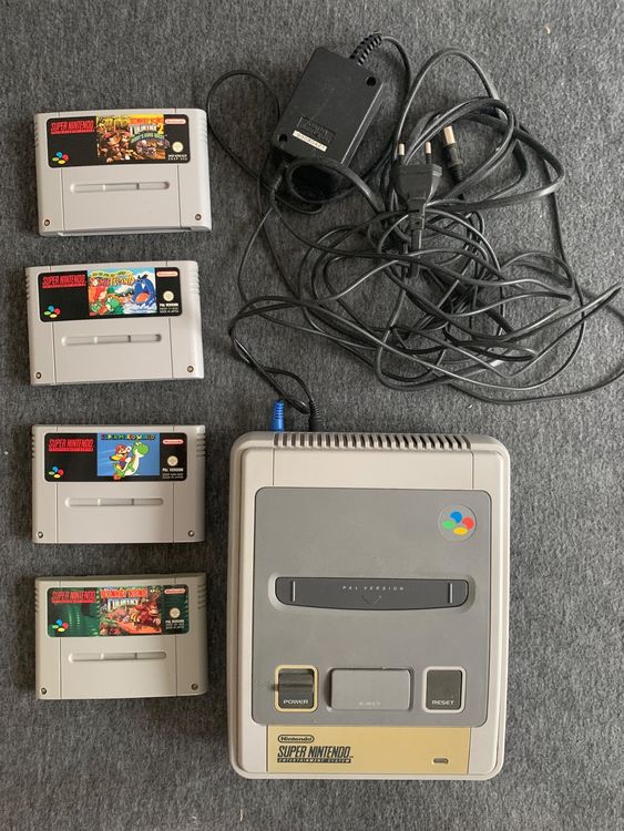 Super Nintendo + 4 Spiele u.a Super Mario World, Donkey Kong (Gebraucht ...