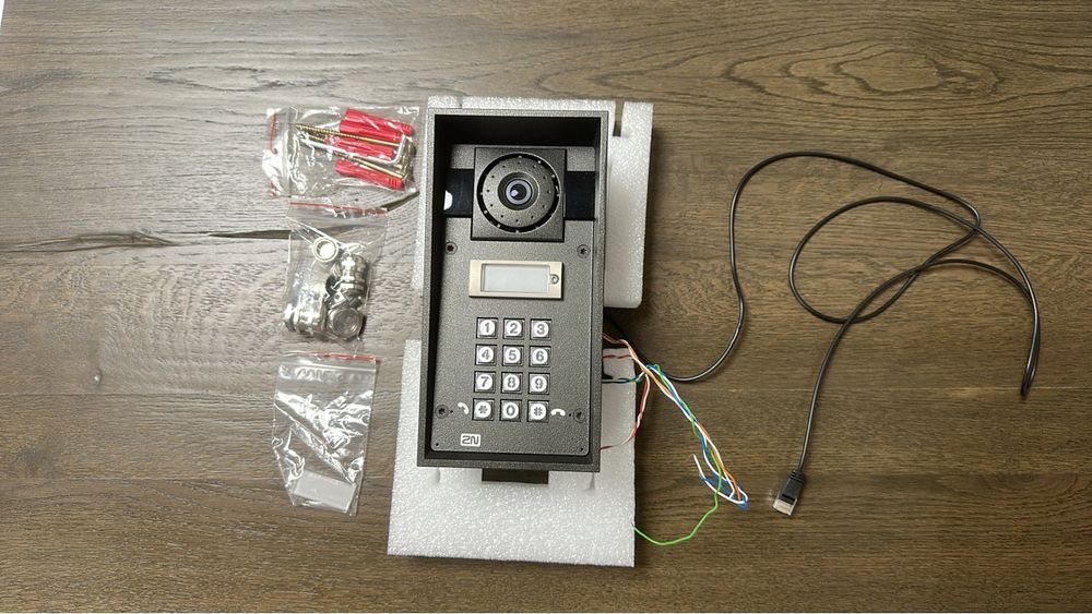 2N Helios IP Force Türsprechanlage, Neuwertig! (Neu (gemäss ...