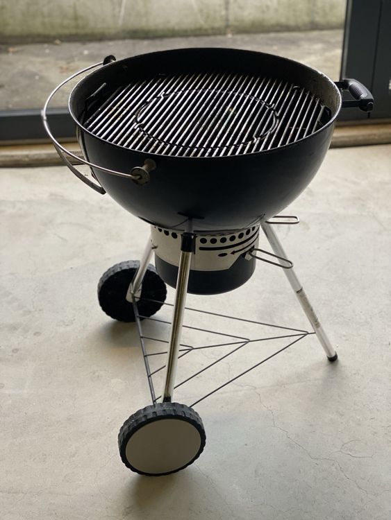 Weber Holzkohle Grill (Gebraucht) in Horgen für CHF 13 – nur Abholung auf Ricardo kaufen