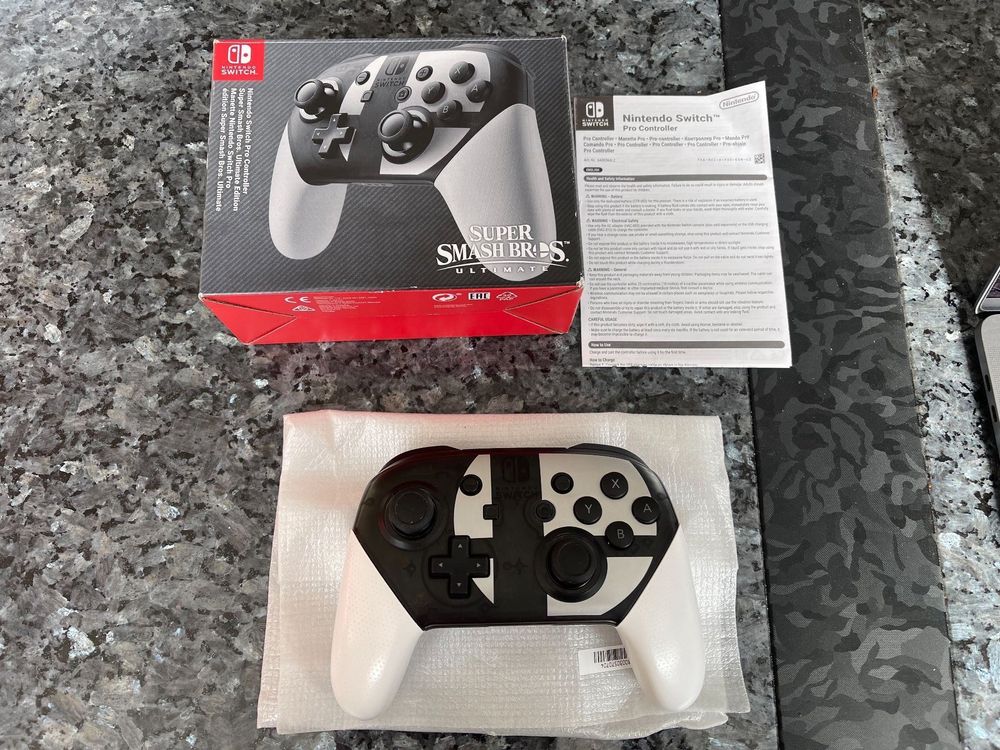 Nintendo Pro Controller Smash Edition!! | Kaufen auf Ricardo