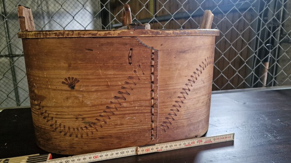 Antike Holztruhe Brotkasten bäuerlich verziert um 1900 Rarit (Gebraucht ...