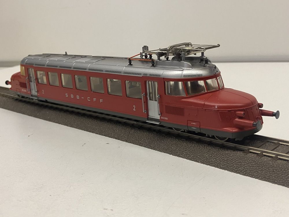 TRIX 22729= Schweizer RBe 2/4 roter Pfeil 1004 Guss-Metall (Neu und originalverpackt) in Thun ...