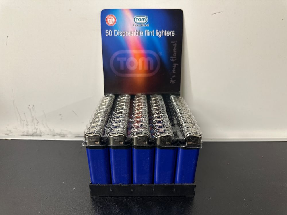 Neu Display Feuerzeug blau (50x) (Neu und originalverpackt) in Inwil für CHF 8 – mit Lieferung ...