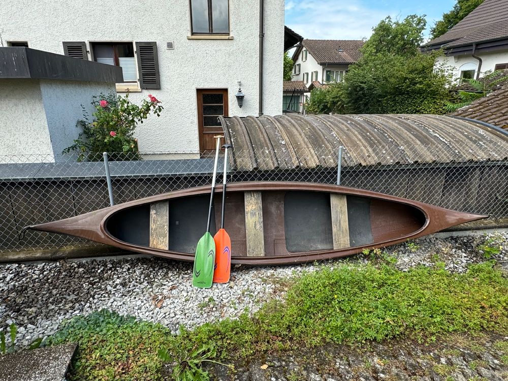 Kanu Amikwa Gatz (Fiberglass: 479/90) (Gebraucht) in Muntelier für CHF ...