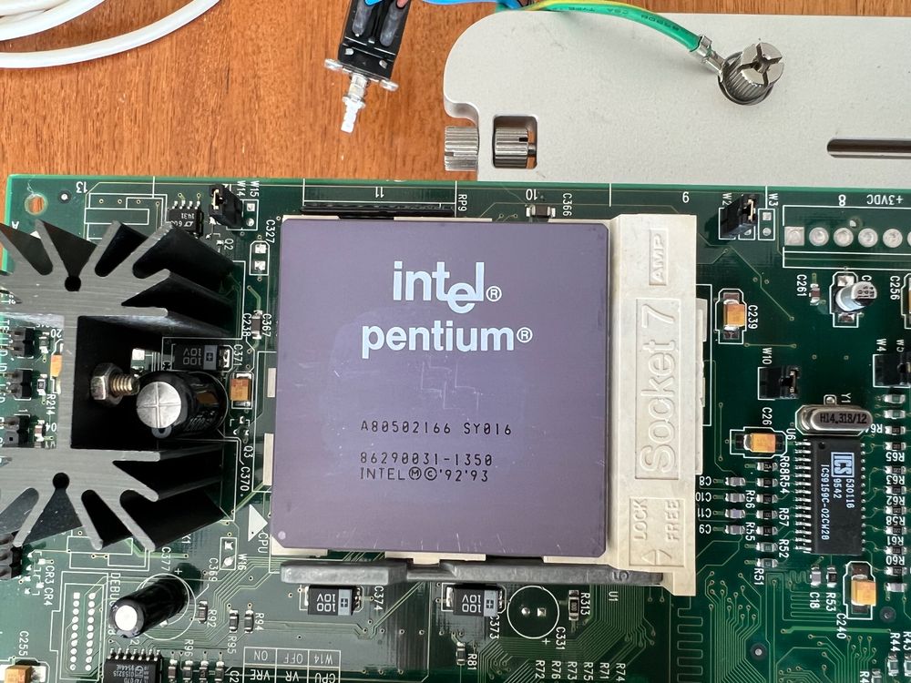 Intel Pentium 166 Windows 95 Benchtable (Gebraucht) in Biberstein für ...