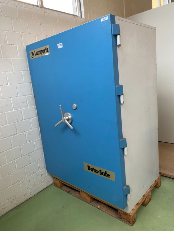 Sicherheitsschrank/ Tresor/ DataSafe | Kaufen auf Ricardo