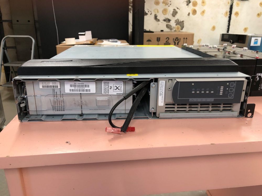 USV EATON 9910-E33; Defekt für Bastler + 10 neuen Batterien (Defekt) in ...