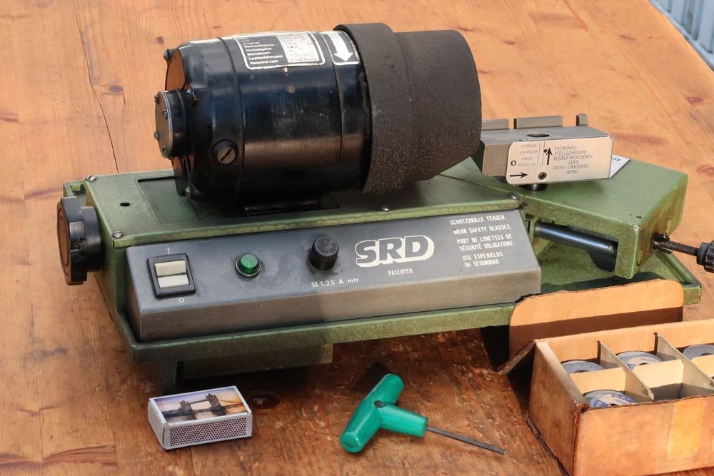 Bohrer-Schleifmaschine SRD DGN 80-85 Made in Germany , 220V (Gebraucht ...