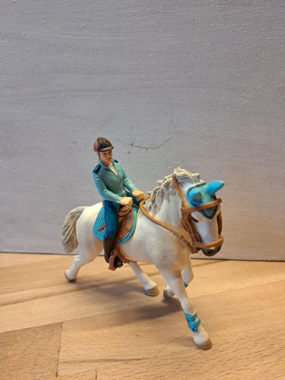 Schleich Turnierreiterin Pferd und Reiterin (Gebraucht) in Rüegsauschachen für CHF 9 – mit ...
