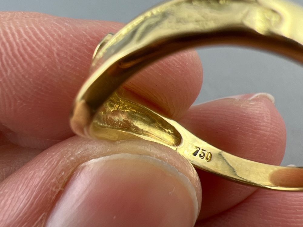 Ring 750 Gold (Gebraucht) in Niederuzwil für CHF 245 – mit Lieferung auf Ricardo kaufen