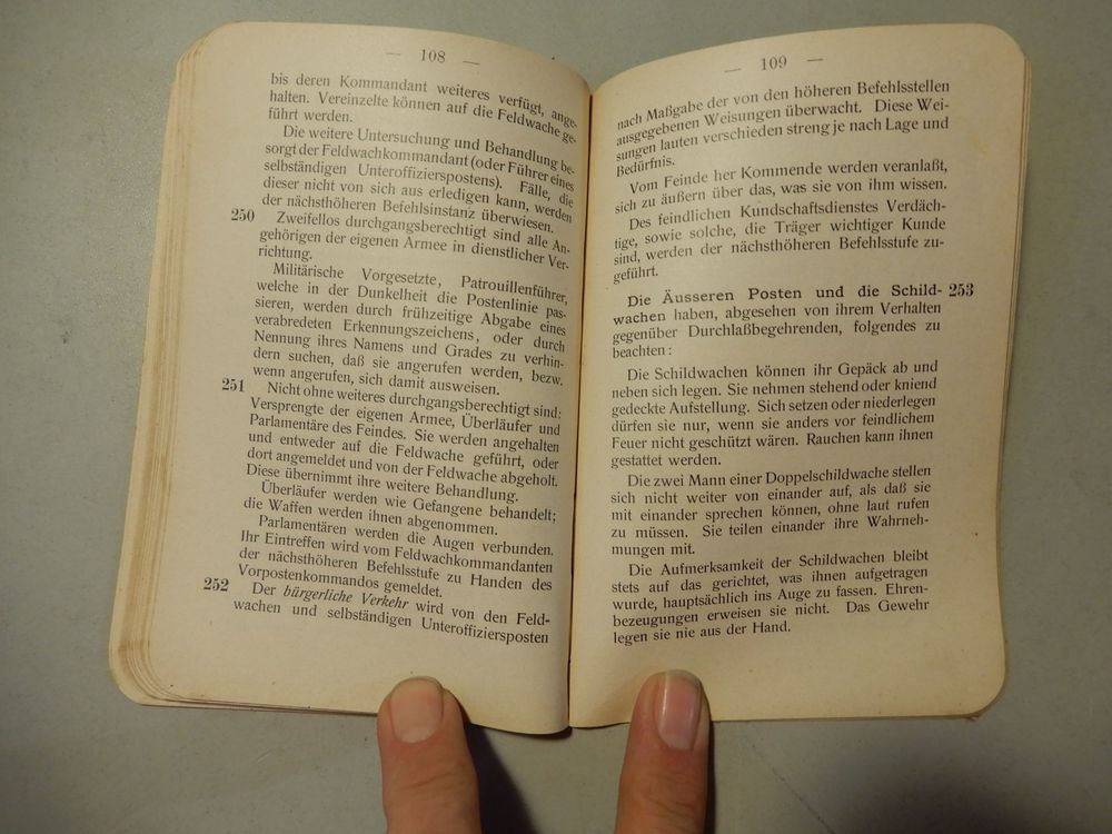 Feld-Dienst Ordnung 1904, Schweizer Armee, Rarität! (Gebraucht) in ...