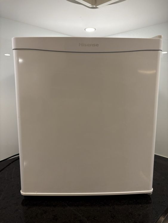 Hisense Mini Freezer - Compact & Perfect Condition (Gebraucht) in Basel ...