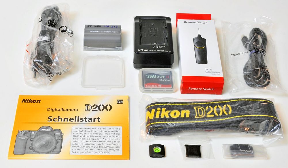 Nikon D200 mit AF-S Nikkor 18-200mm (Gebraucht) in Schleitheim für CHF ...