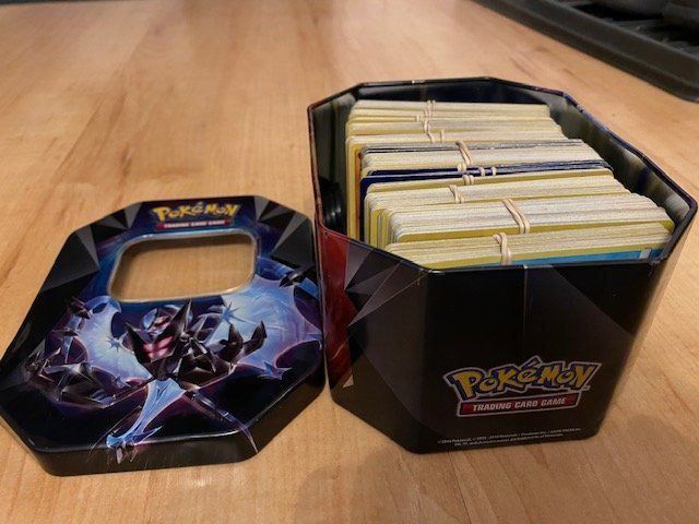 Pokémon 301 Karten, 5 Chips, 1 GX, 1 Box | Kaufen auf Ricardo