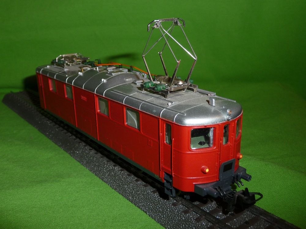 rot umgemalte SBB Ae 4/6 10812 Roco DIGITAL WS ohne Puffer (Gebraucht) in Winterthur für CHF 136 ...