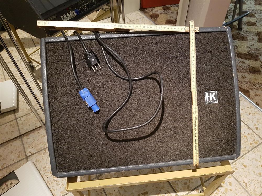 HK Monitor Aktiv (Defekt) in Einsiedeln für CHF 44 – nur Abholung auf ...