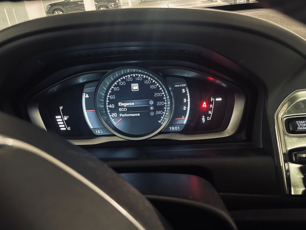 Volvo xc60 D4 Ocean Race Edition Super Zustand (Gebraucht) in ...