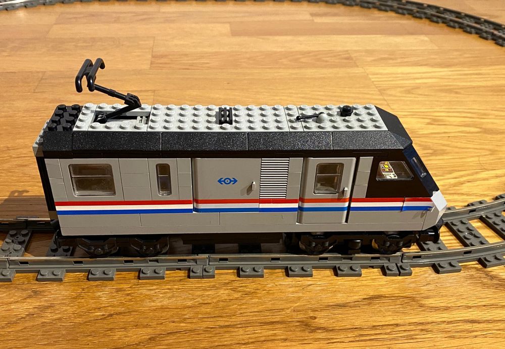 LEGO 4558 Metroliner Zug Eisenbahn 9V Motor mit Licht +OBA | Kaufen auf ...