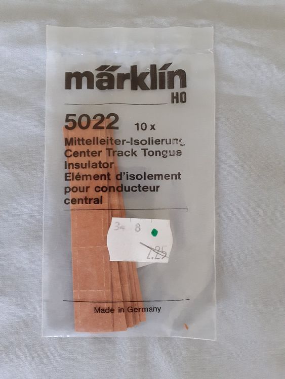 Märklin 5022: 10 Mittelleiter-Isolierungen (Neu (gemäss Beschreibung ...