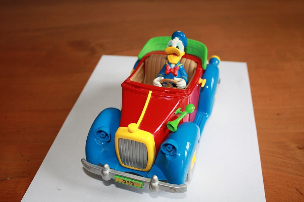 Bburago Donald Duck Auto (Gebraucht) in Gattikon für CHF 10.5 – mit ...