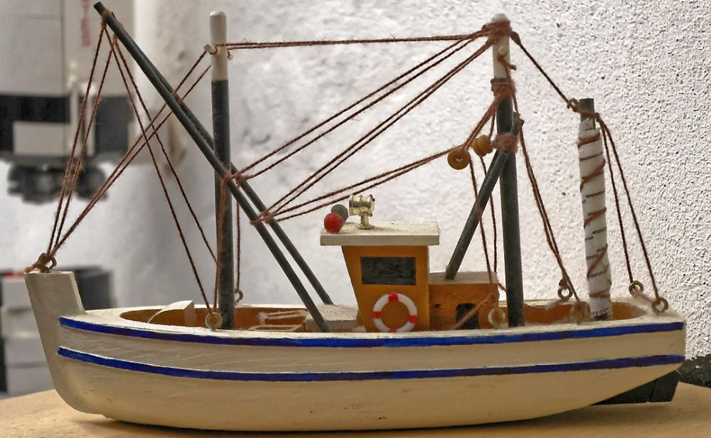 Modelschiffe zum Ausstellen (Gebraucht) in Zürich für CHF 15 – mit ...