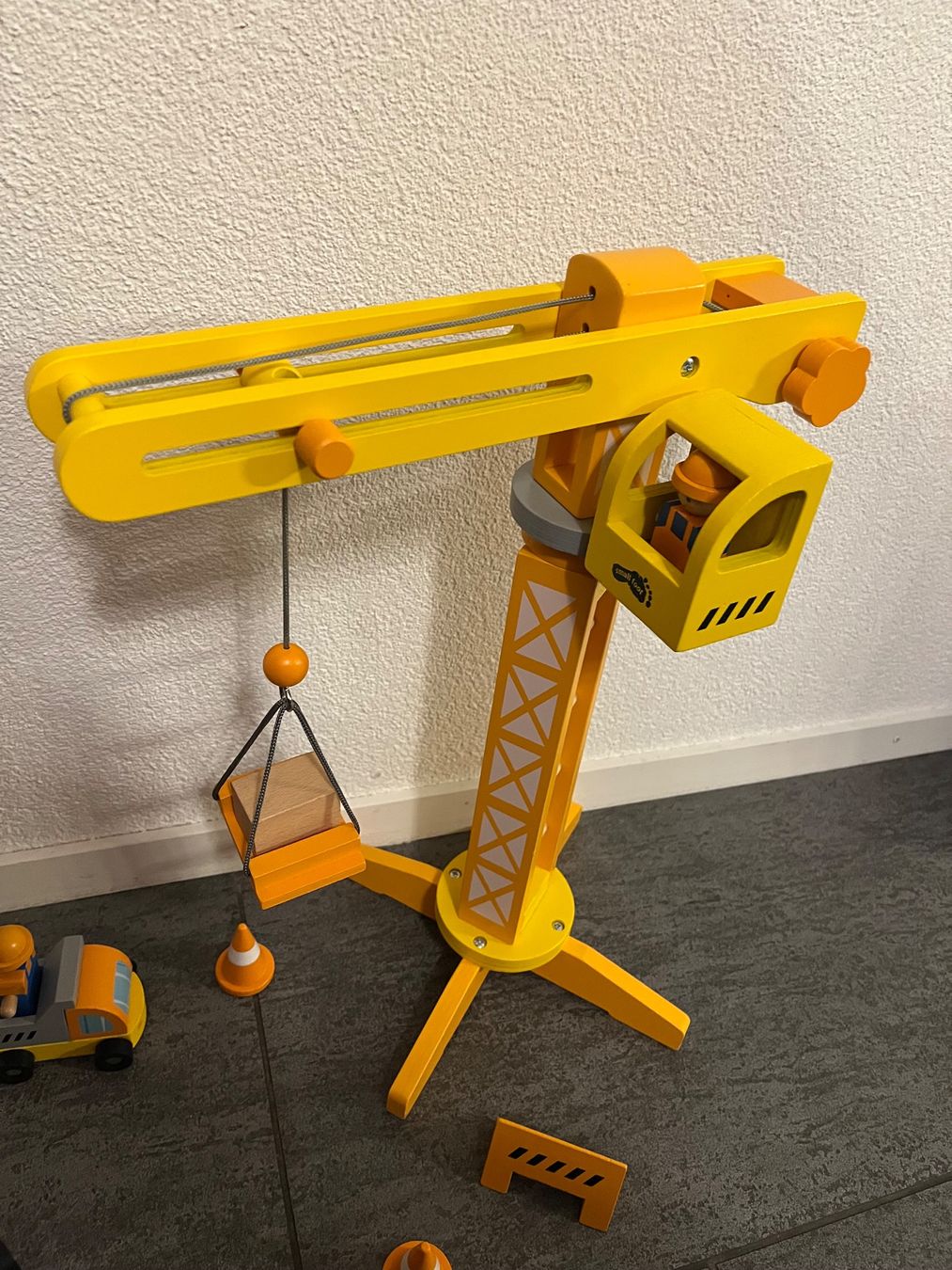 Grue mobile en bois jouet (D'occasion) à Estavayer-le-Lac pour CHF 15 ...