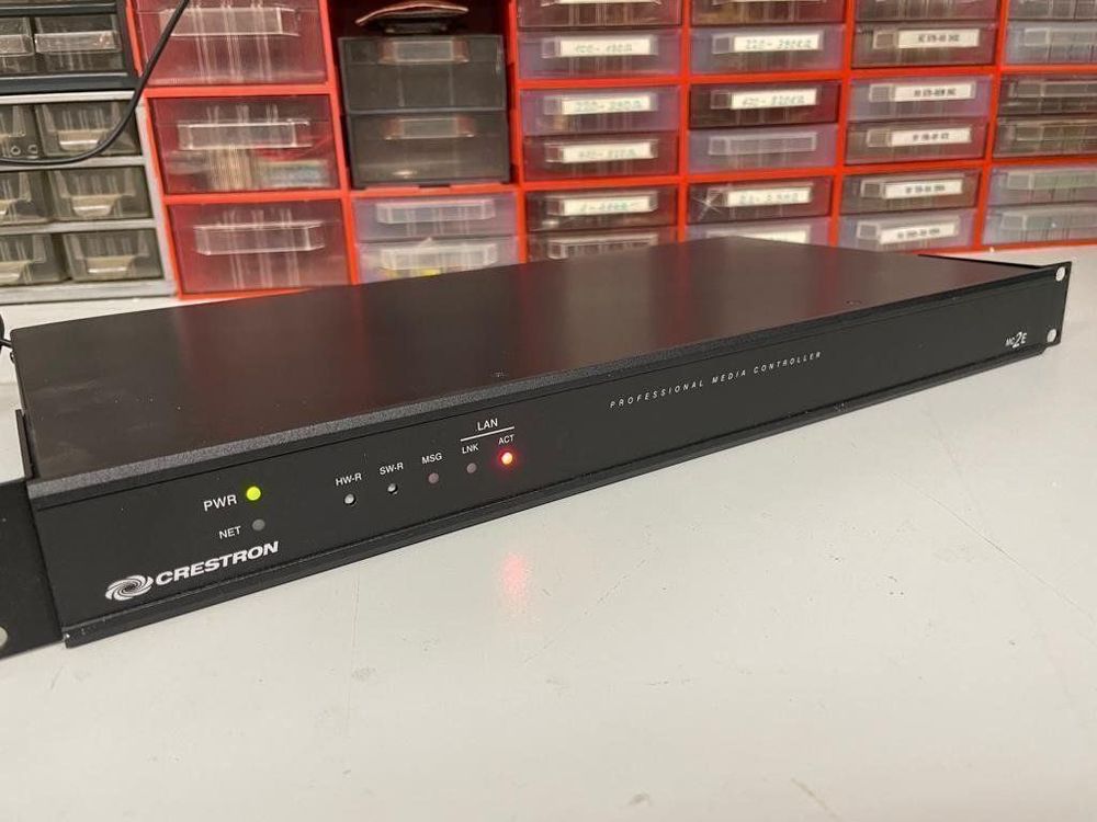 Crestron MC2E inkl. TPS-6X Touchscreen (Gebraucht) in Zwieselberg für ...