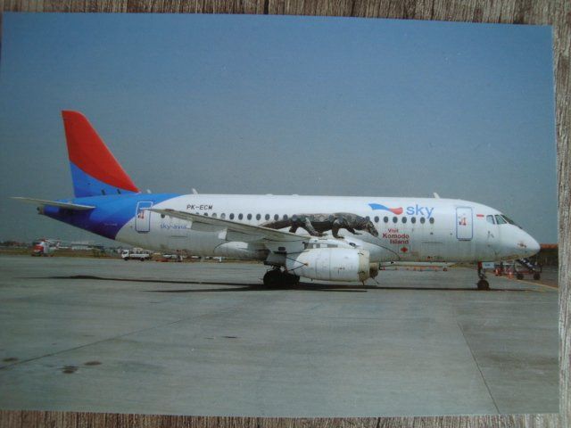 Sky Aviation Sukhoi Superjet 100 PK-ECM (Neu und originalverpackt) in ...