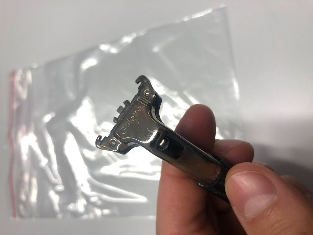 Gilette Contour Retro Rasierer mit schwarzem Griff | Kaufen auf Ricardo