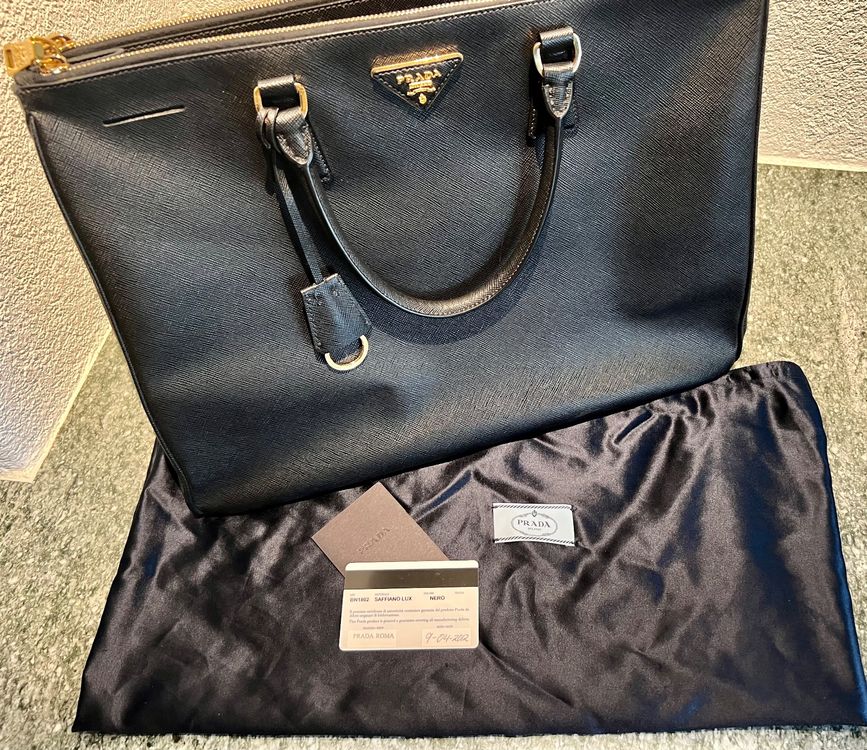 PRADA 100% original (Gebraucht) in Bösingen für CHF 1200 – mit Lieferung auf Ricardo kaufen