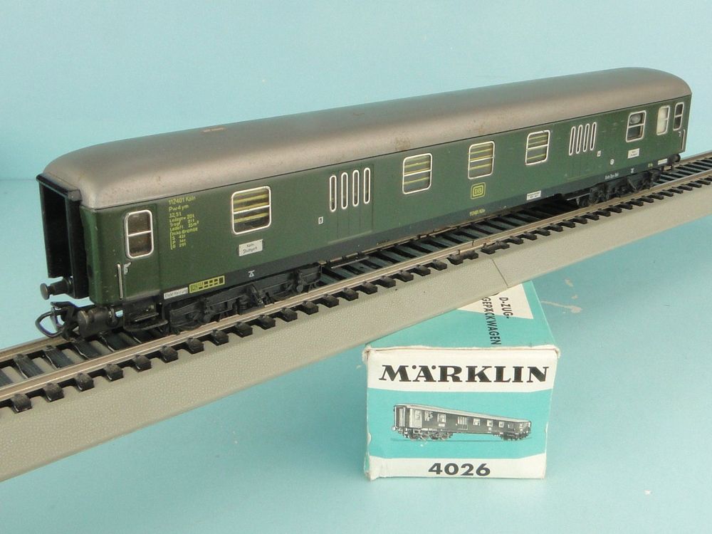 Märklin 4026 DB Gepäckwagen, Blech (Gebraucht) in Bülach für CHF 6 – mit Lieferung auf Ricardo ...