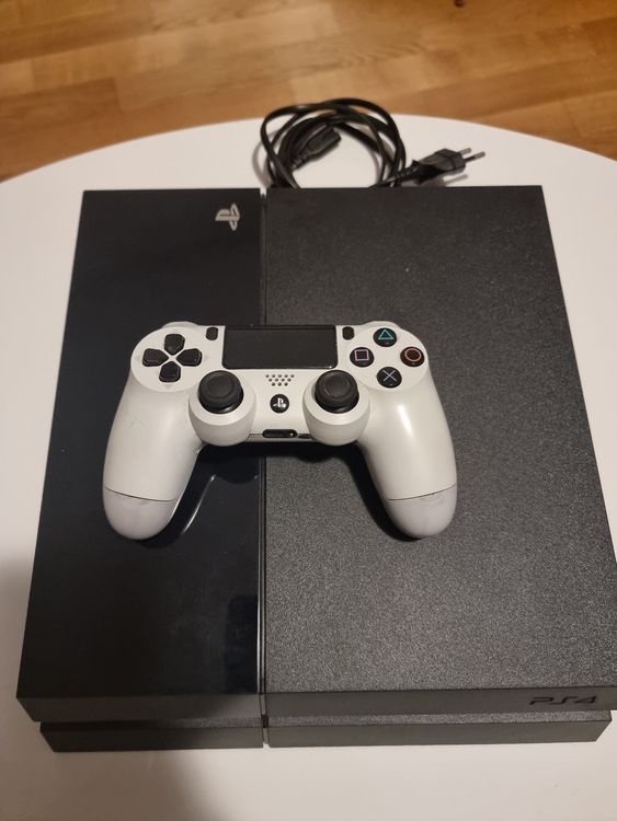 Playstation 4 mit Controller (Gebraucht) in Matten b. Interl für CHF 82 – mit Lieferung auf ...