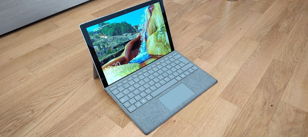Tablette Microsoft Surface Pro 5 + Dock Station | Kaufen auf Ricardo