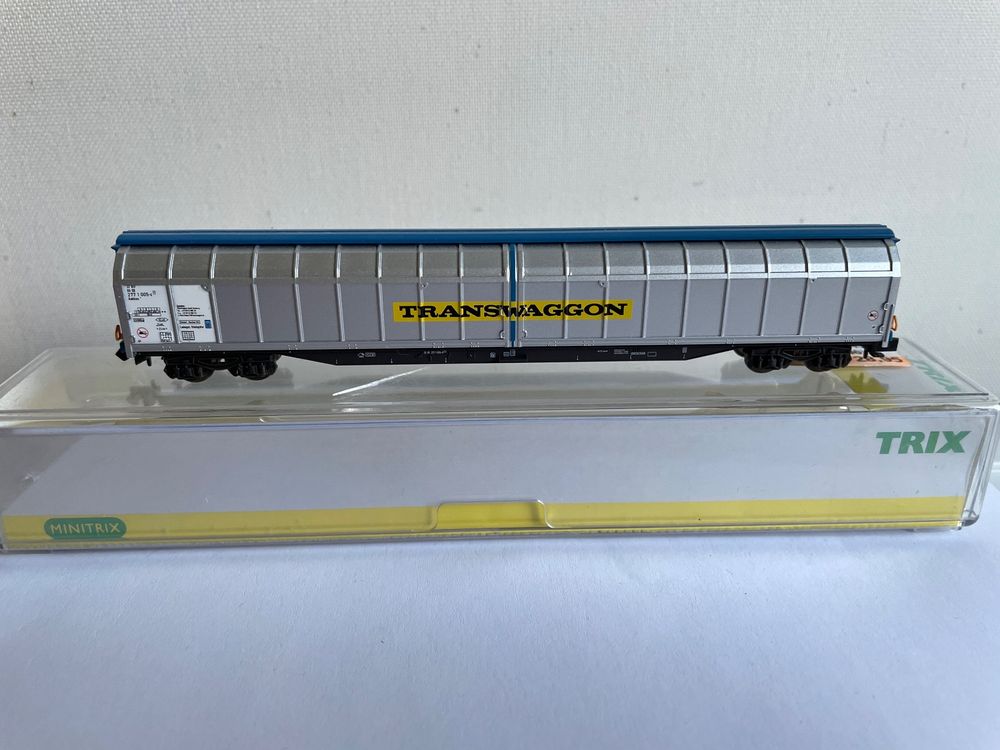 Minitrix 2 lange Güterwagen (Gebraucht) in Olten für CHF 40 – mit Lieferung auf Ricardo kaufen