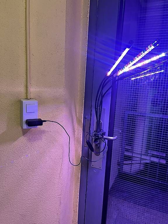 Grow lamp - Full spectrum | 80 LEDs | 4 Heads (Gebraucht) in Zürich für ...