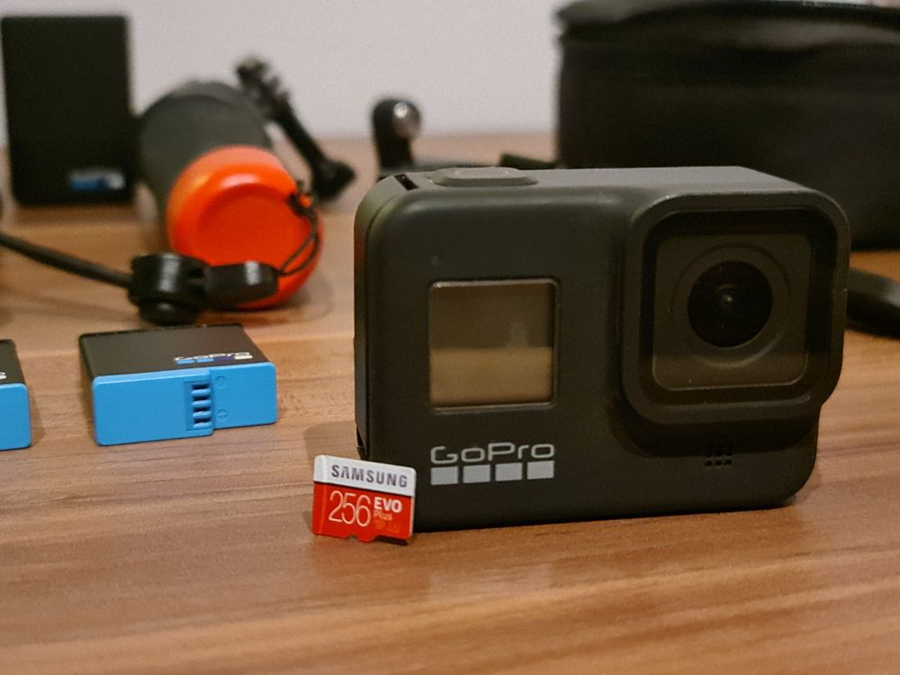 Actioncam Gopro Hero 8 mit viel Zubehör + 256 GB Speicherk. | Kaufen ...