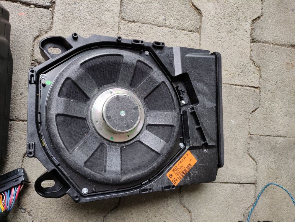 BMW Zentralbass TOP-HIFI-SYSTEM 1er 3er X1 - 65139143135 (Gebraucht) in ...